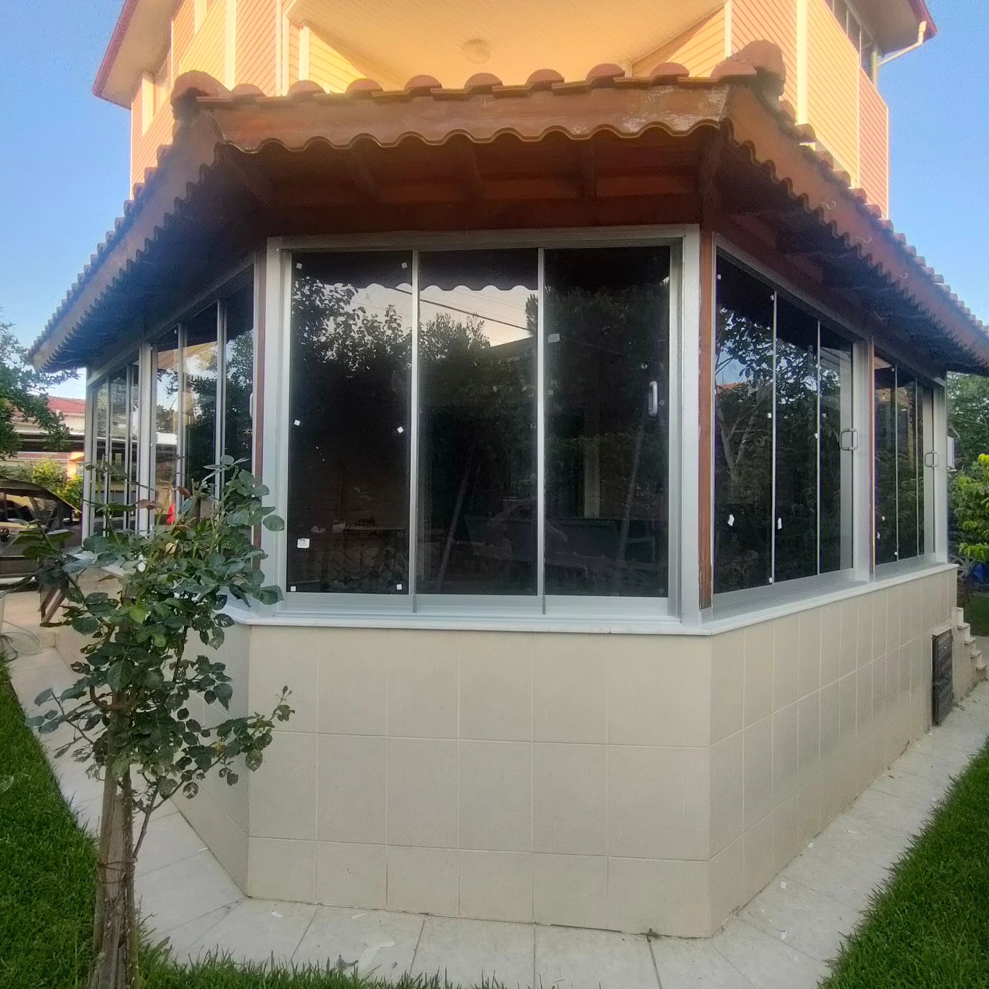 Siyah Cam Balkon Fiyatları | Cam Balkon Fiyatları